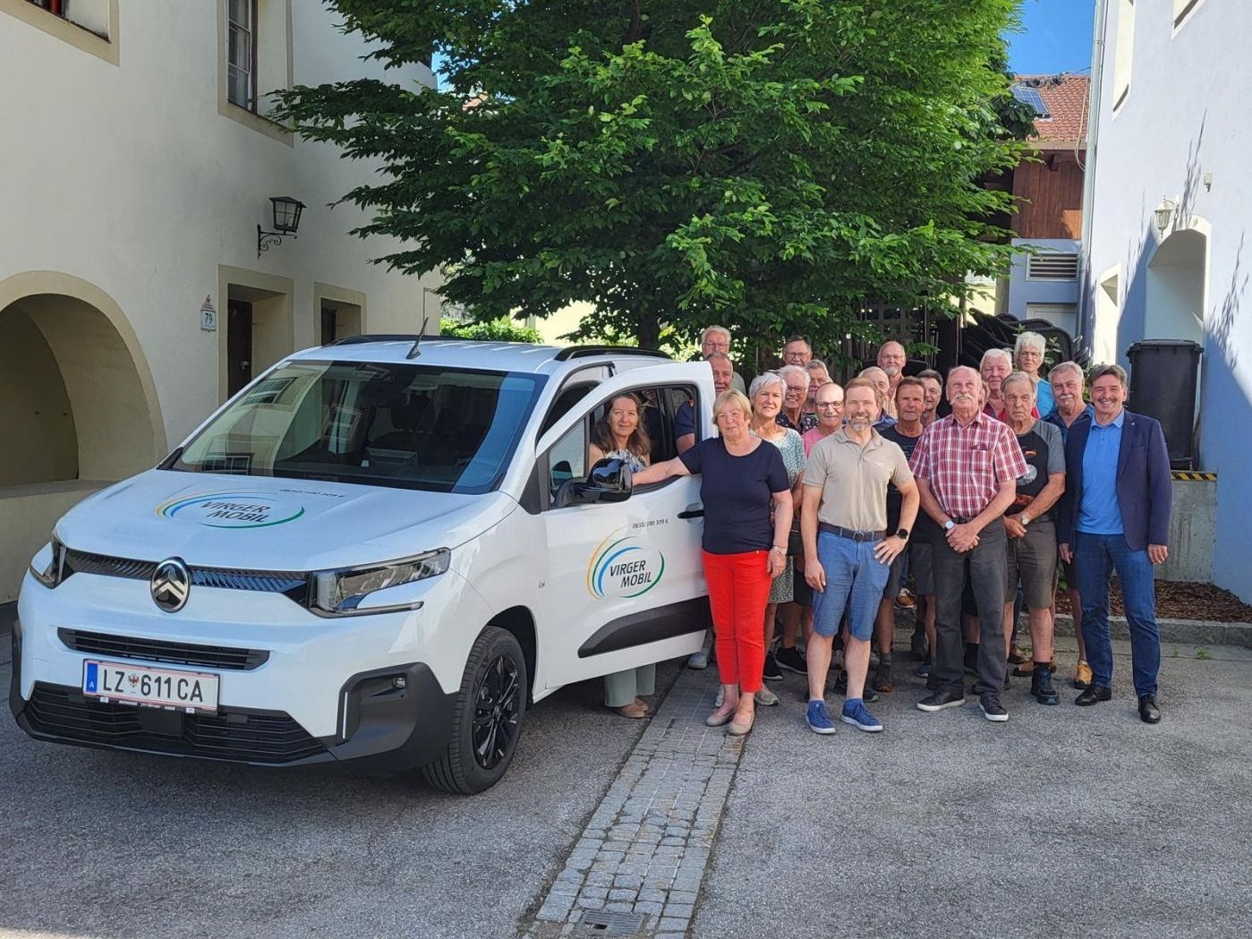 Neues Auto zum 20-Jahr-Jubiläum vom „Virger Mobil“ – Osttiroler Bote